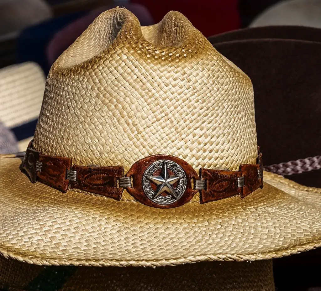 Concho Definition in Jewelry Making | Beadage