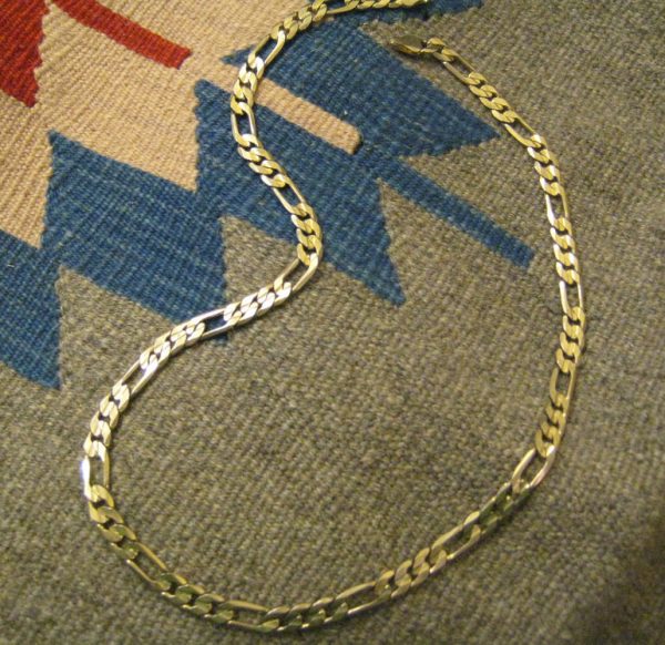Figaro Chain Definition in Jewelry Making | Beadage