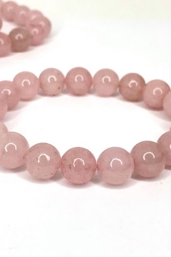 Rose Quartz Meaning and Properties | Beadage