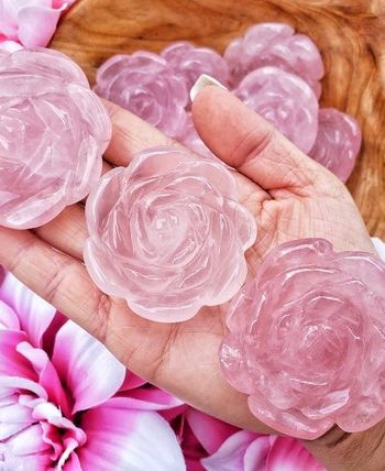 Rose Quartz Meaning and Properties | Beadage